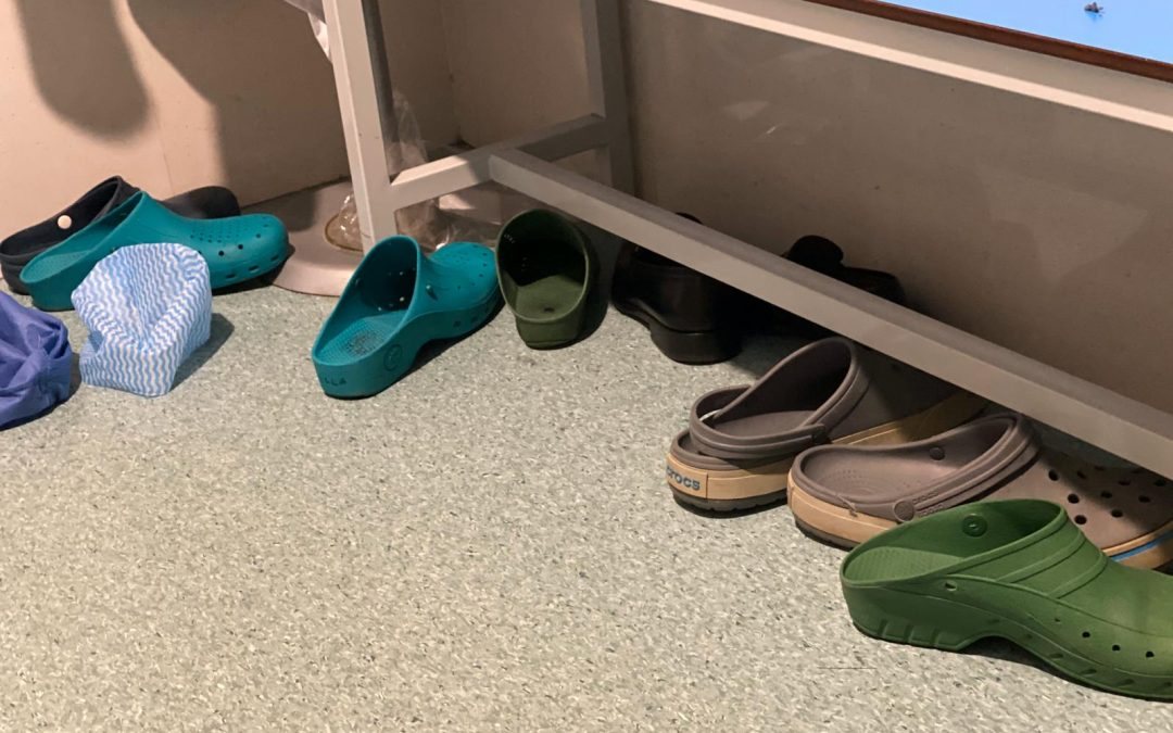 Contaminated operating room boots: The potential for infection | Clean ...